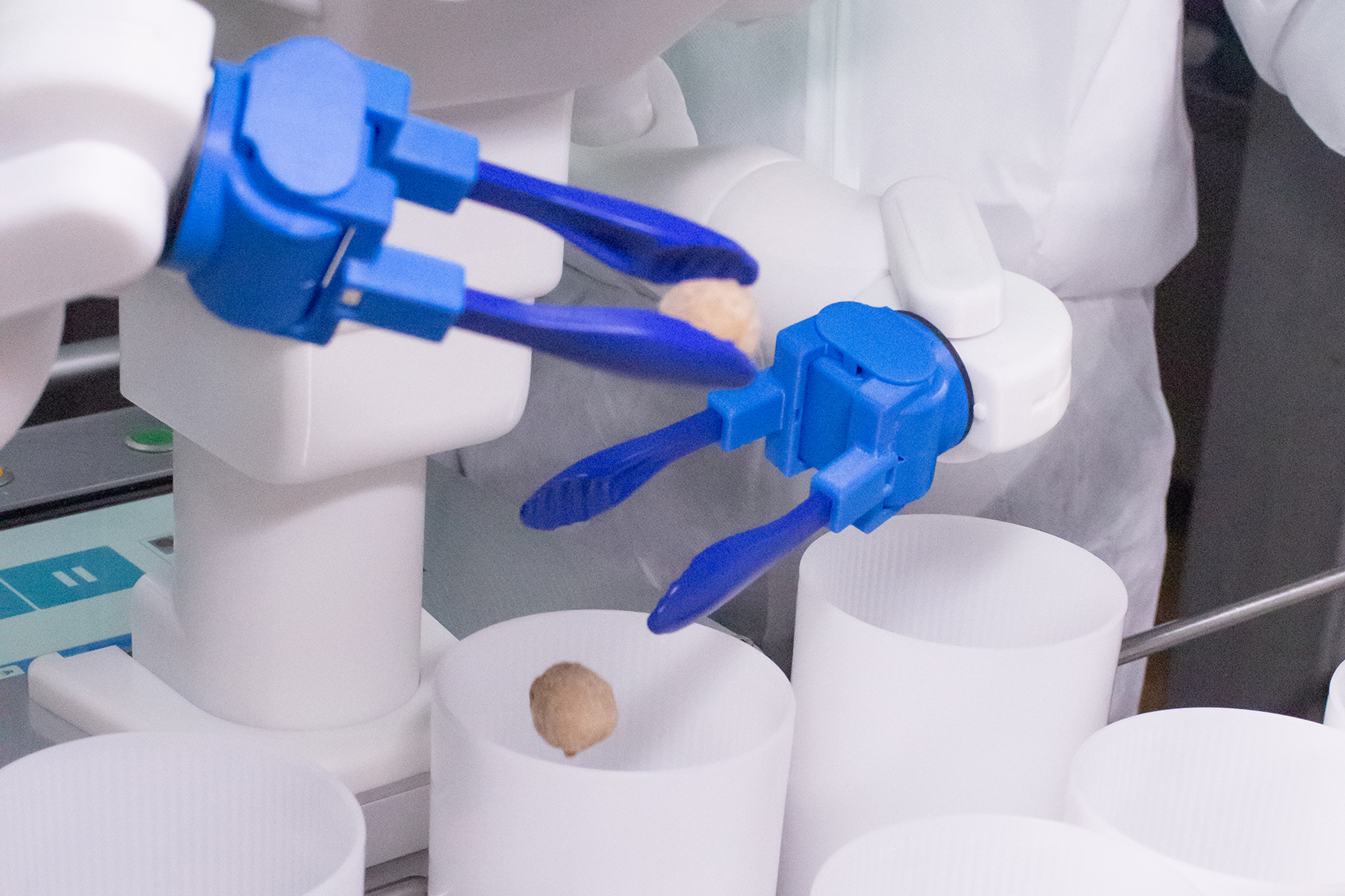 人型協働ロボットFoodlyで弁当、レトルト惣菜の製造販売へ | 株式会社ア－ルティ